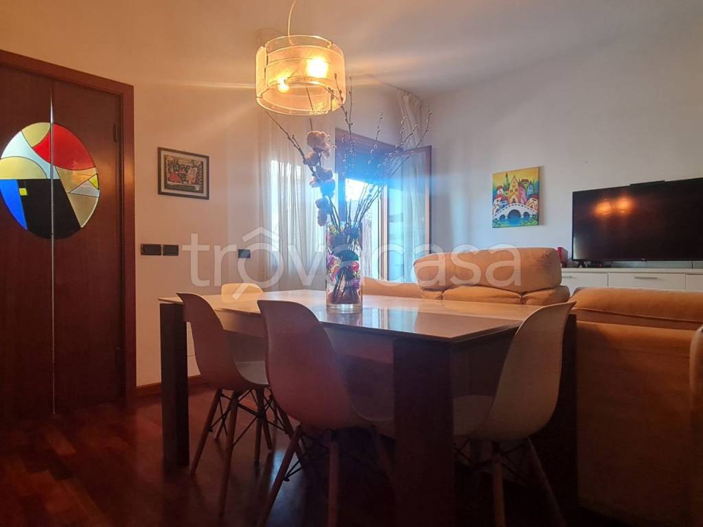 Appartamento in vendita a Jesi via degli Appennini