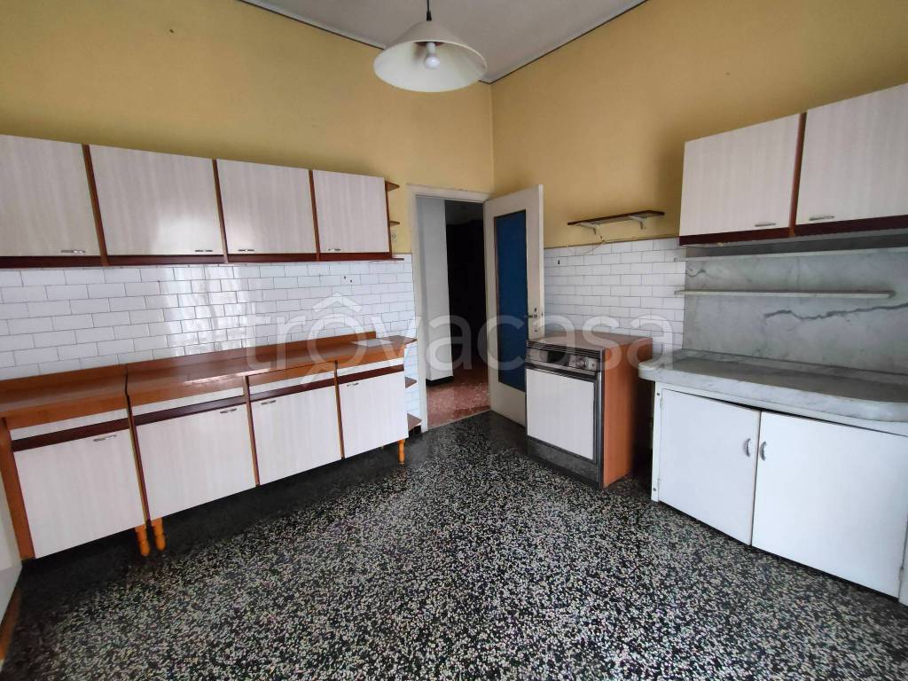 Appartamento in vendita a Genova via Jacopo Bonfadio, 10