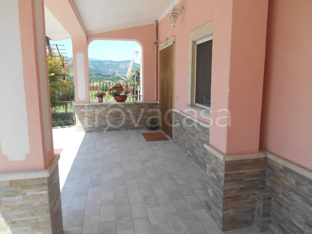 Villa Bifamiliare in vendita a Sant'Ambrogio sul Garigliano via Cerasete