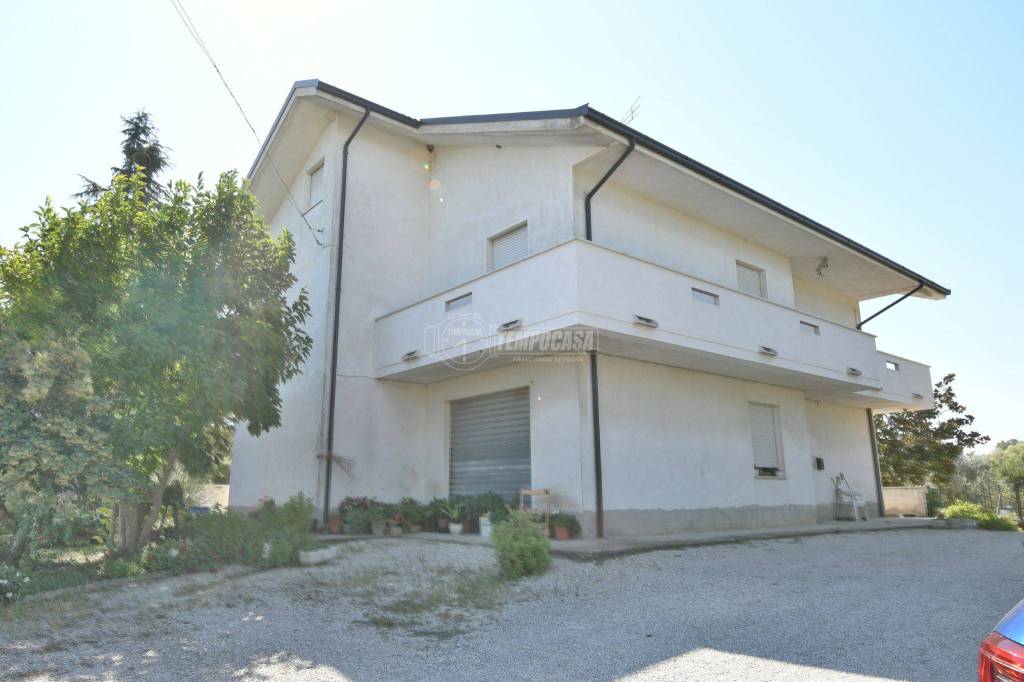 Villa Bifamiliare in vendita a Sant'Elpidio a Mare strada lungo tenna