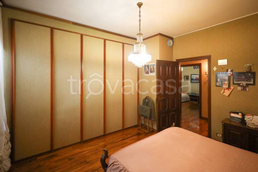 Villa in vendita ad Appiano Gentile via Italia