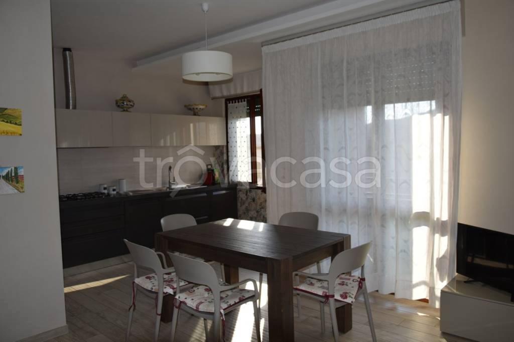 Appartamento in vendita a Foligno via Piave