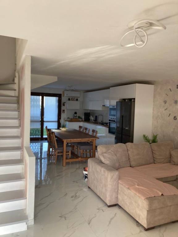 Villa a Schiera in in vendita da privato a Torrile strada Argine del Naviglio, 12