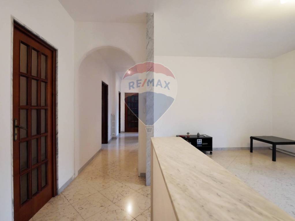 Appartamento in vendita a Bari via Lagravinese, 14