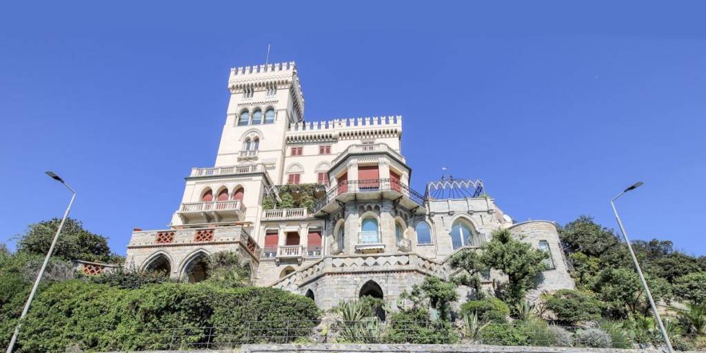 Appartamento in vendita a Genova via V Maggio, 77A