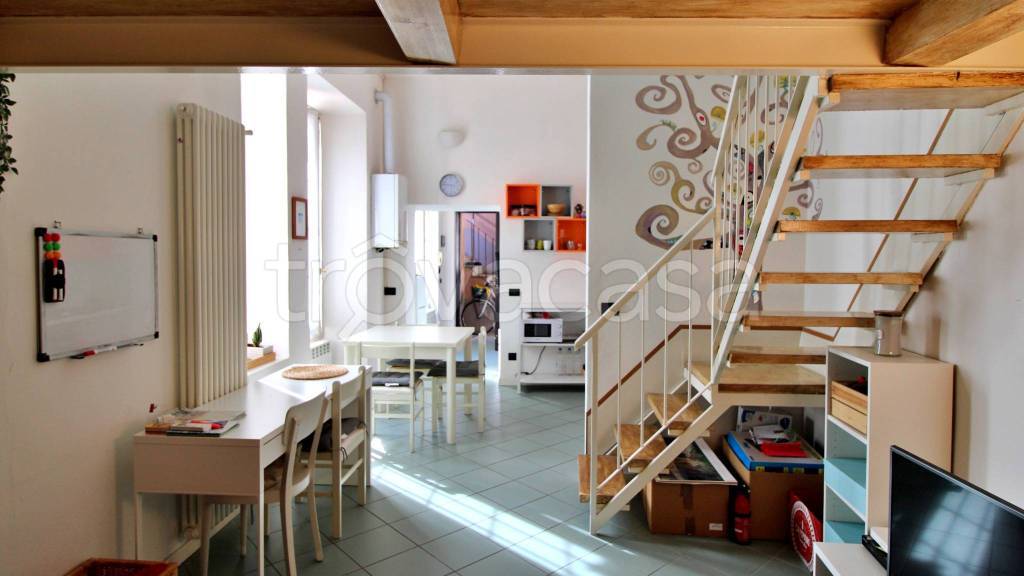 Appartamento in vendita a Pavia via Giacomo Cardano