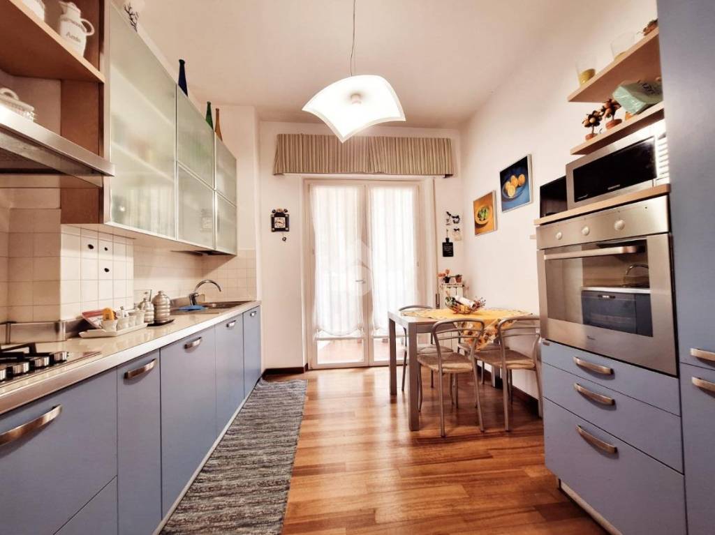 Appartamento in vendita a La Spezia via Vittorio Veneto, 219