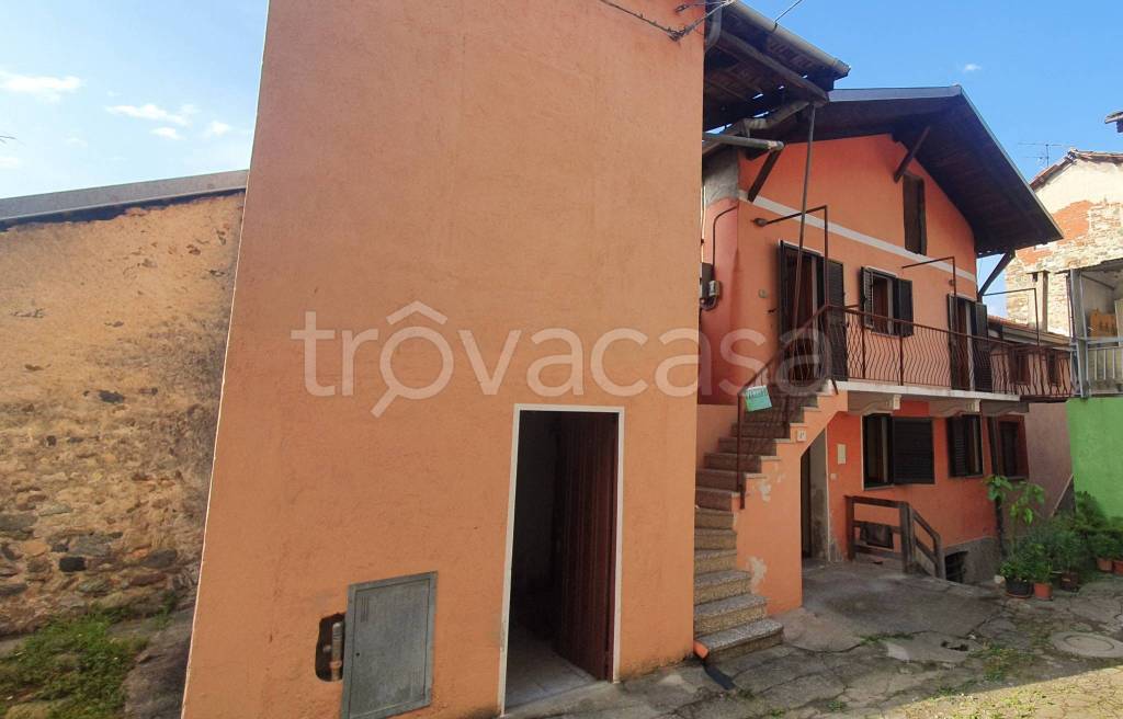 Casa Indipendente in vendita a Chiusa di San Michele via Longobardi