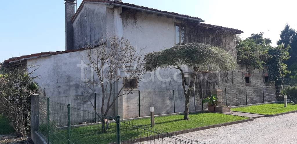 Rustico in vendita a Teglio Veneto via Cintello