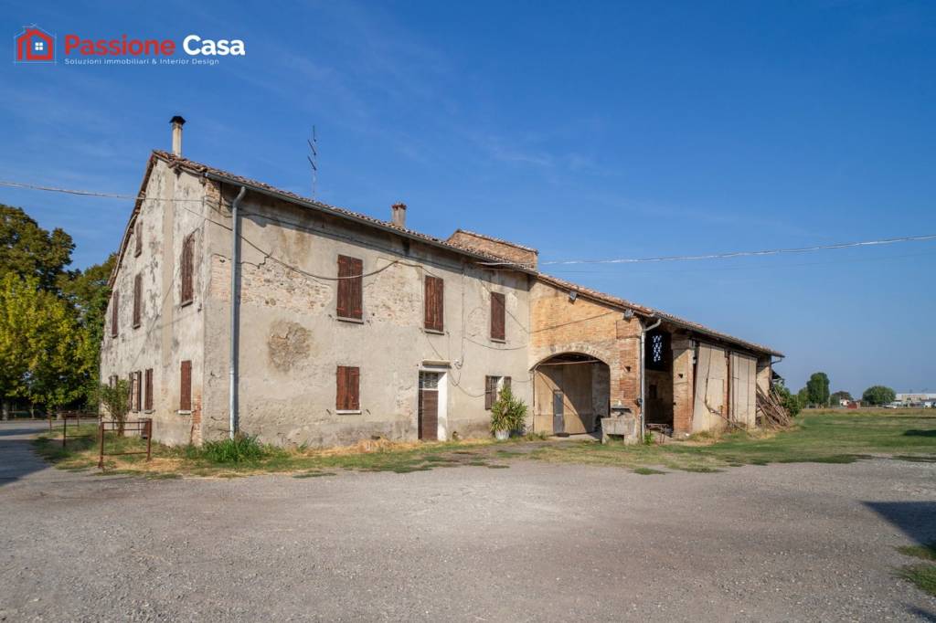 Rustico in vendita a Parma