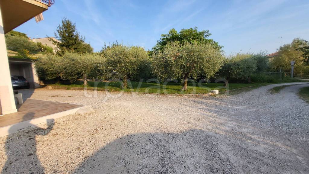 Casa Indipendente in vendita a Castelnuovo del Garda