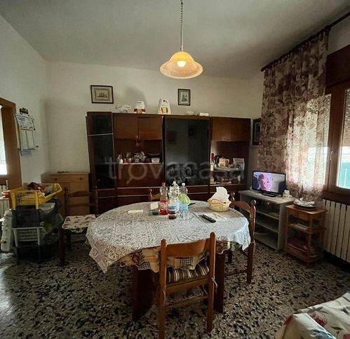 Villa in vendita a Rosolina piazza Martiri Della Liberta 3
