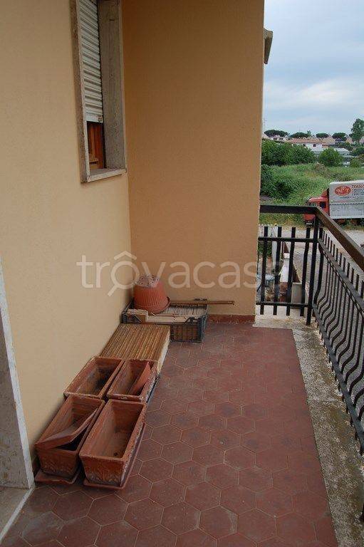 Appartamento in vendita ad Aprilia via Tiberio, 10