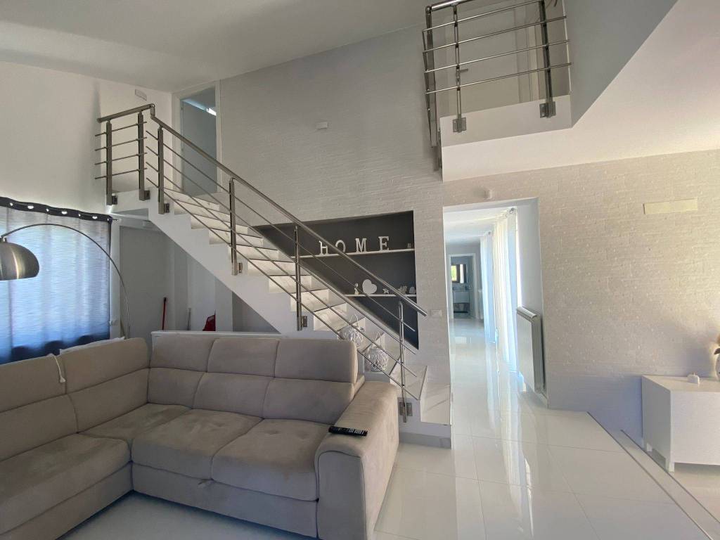 Villa in vendita a Campofelice di Roccella viale Cefalù, 26