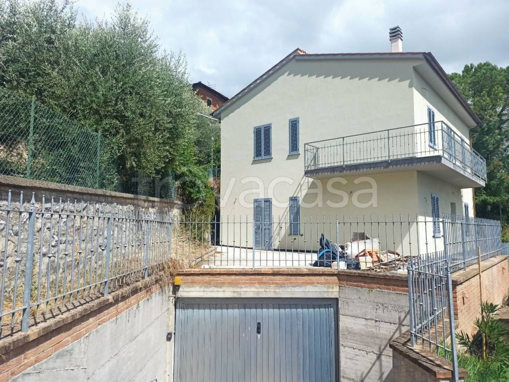 Casa Indipendente in vendita a Castiglione del Lago via Roma