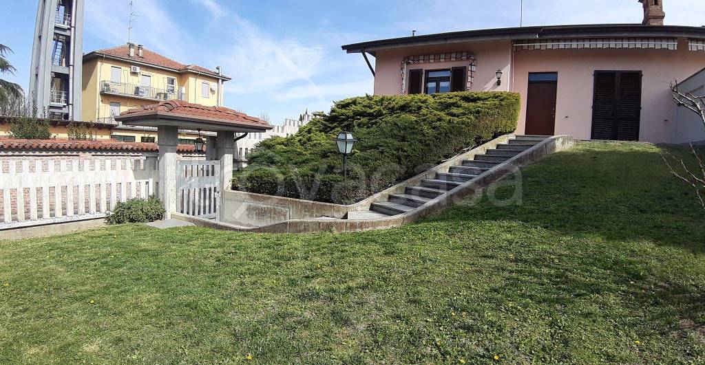 Villa Bifamiliare in in vendita da privato a Pontecurone corso Palmiro Togliatti, 1