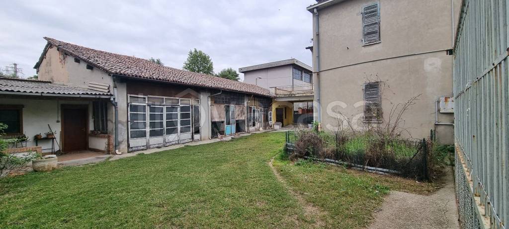 Casa Indipendente in vendita a Corno Giovine via Roma, 18