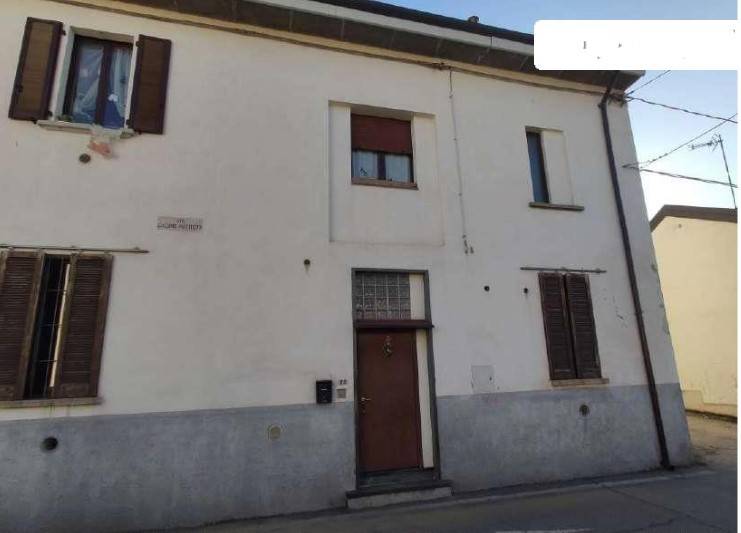 Villa all'asta a Cabiate via Giacomo Matteotti