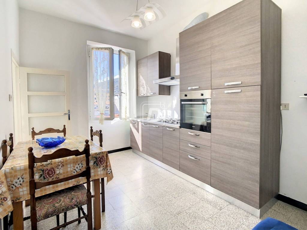 Appartamento in vendita a Imperia via dell'Ospedale, 29