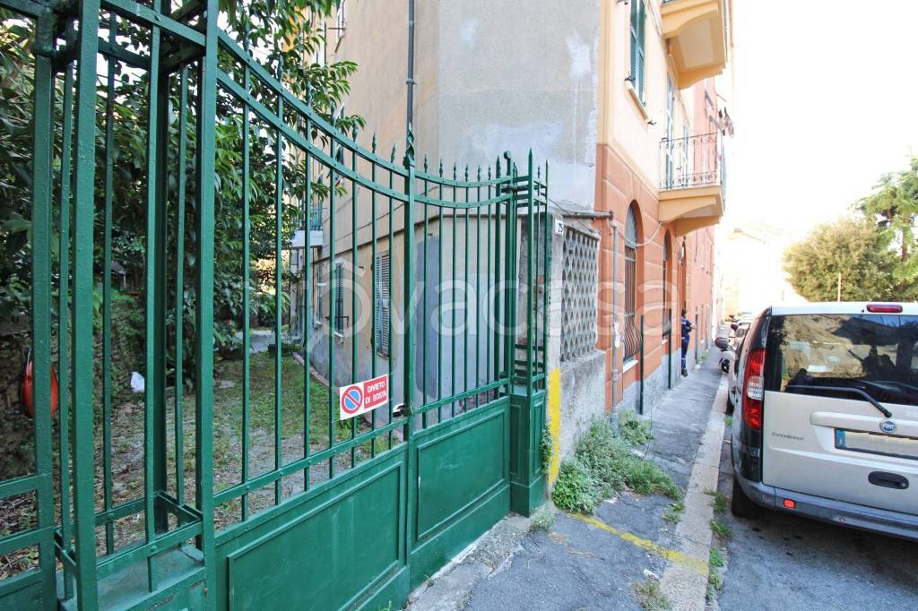 Appartamento in vendita a Genova via Luigi Galvani, 23