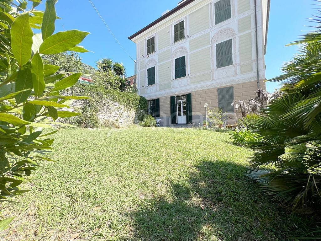 Appartamento in vendita a Bogliasco via Emanuele Pontiroli, 47