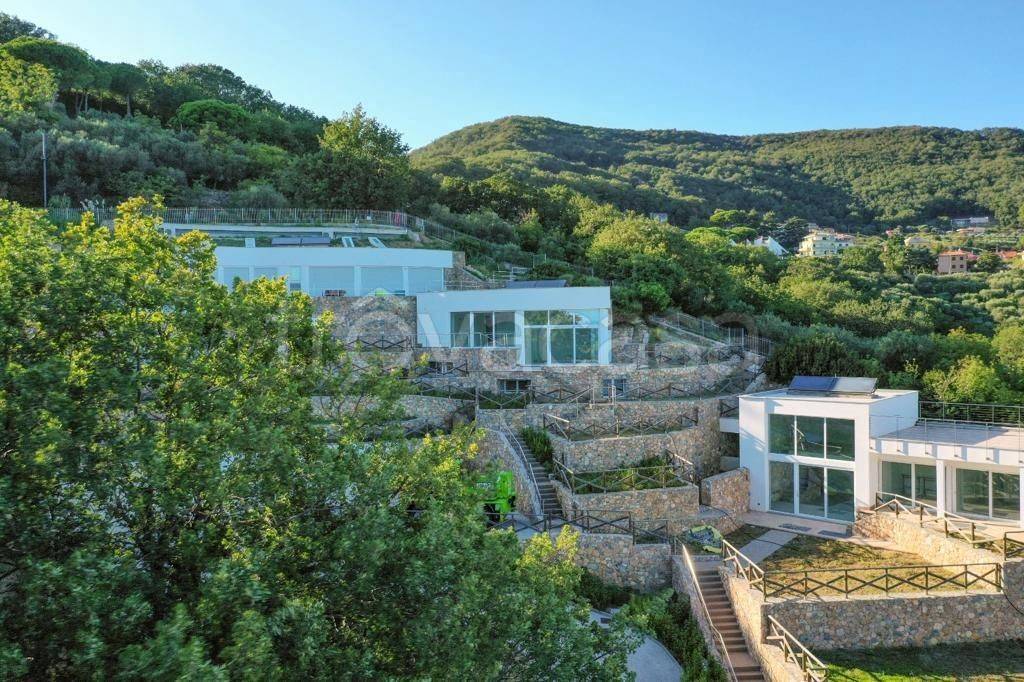 Villa a Schiera in vendita a Bergeggi torre del mare