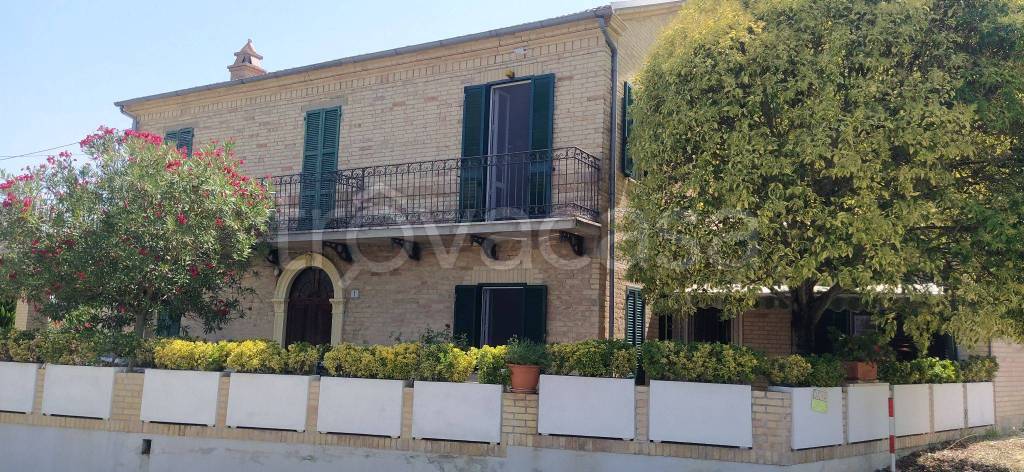 Casale in in vendita da privato a Monsampolo del Tronto contrada Dietro la Chiesa, 1