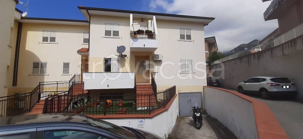 Appartamento in vendita a Paola via Lazzaro Spallanzani