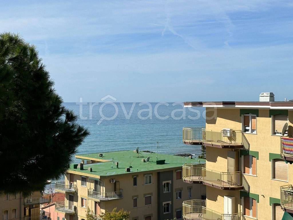 Appartamento in vendita a Santo Stefano al Mare via privata giardini
