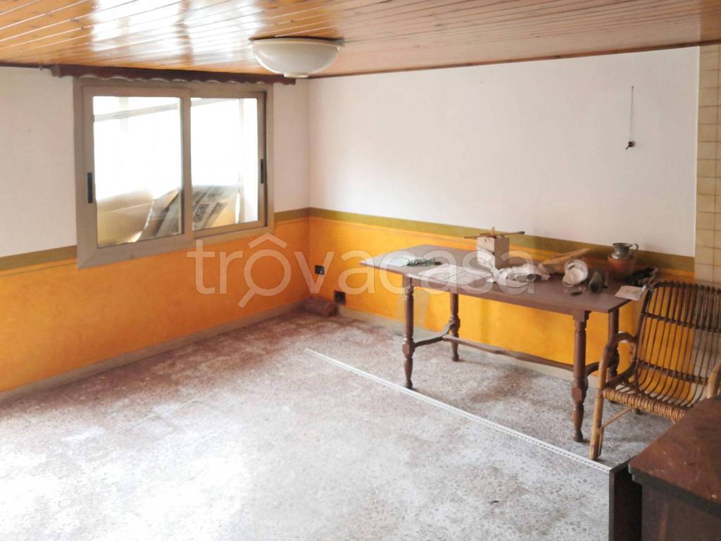 Casa Indipendente in vendita a Romano d'Ezzelino piazza Luigi Cadorna