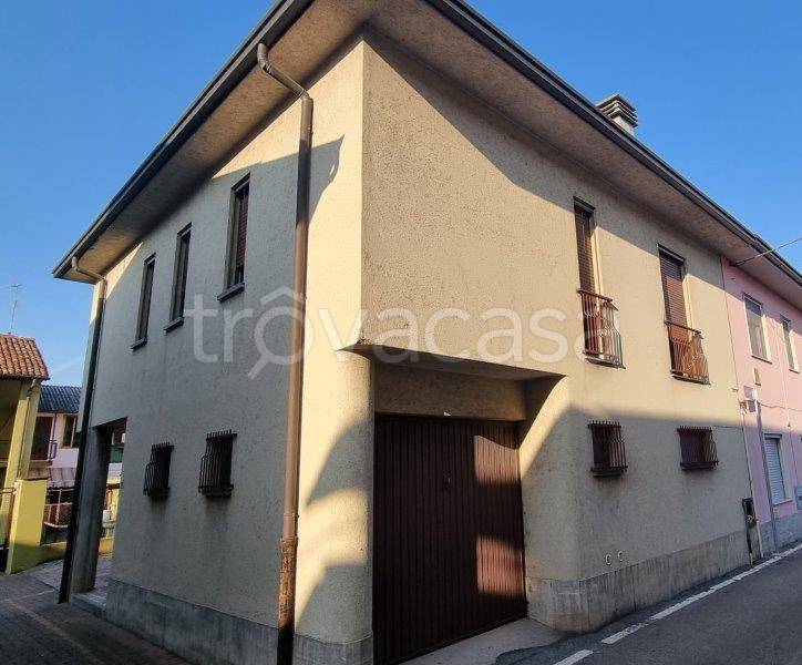 Casa Indipendente in vendita ad Agnadello vicolo Lazzaretto