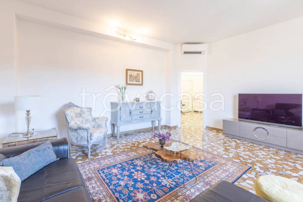 Appartamento in vendita a Bologna via San Felice