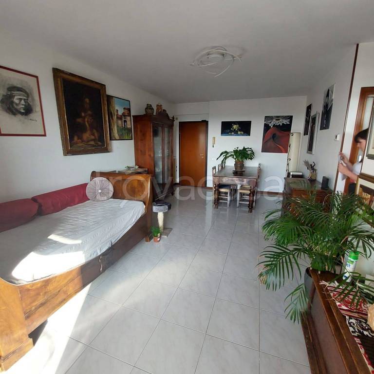 Appartamento in vendita a Parma via Veterani dello Sport, 5