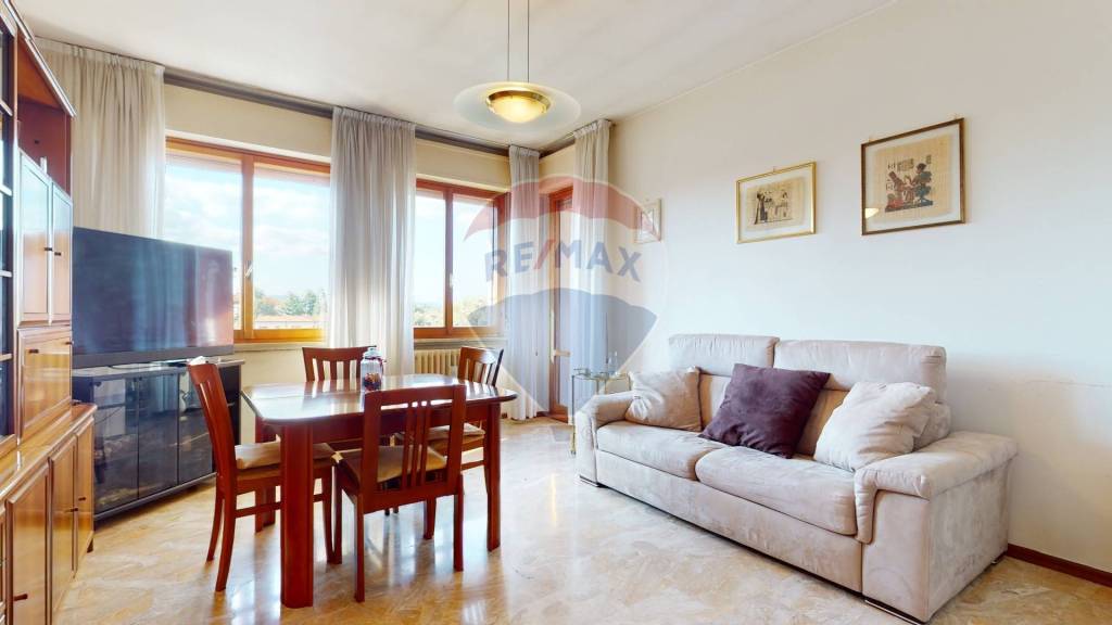 Appartamento in vendita a Gorla Minore via Battisti, 12