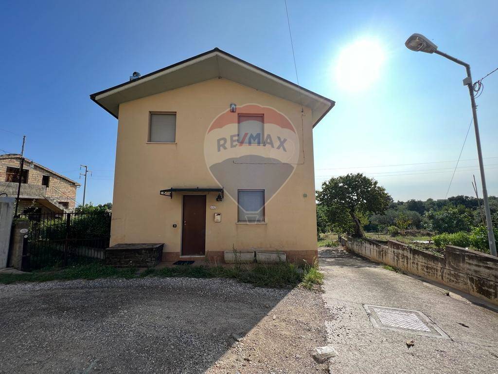 Casa Indipendente in vendita a Fossacesia via San Silvestro, 102