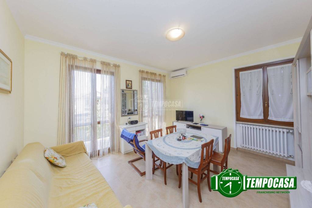 Appartamento in vendita a Binasco via Torricelli