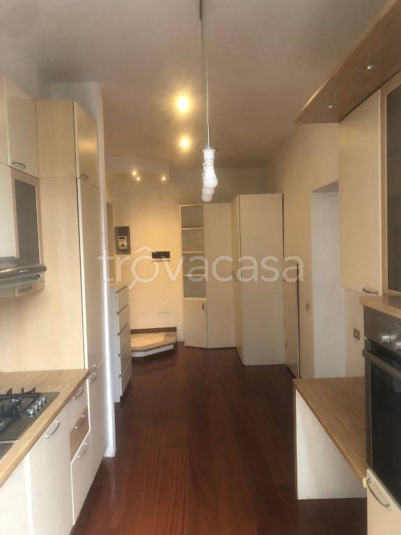 Appartamento in in vendita da privato a Como viale Lecco, 77