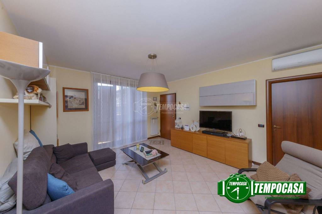 Appartamento in vendita a Giussago via g. Marconi